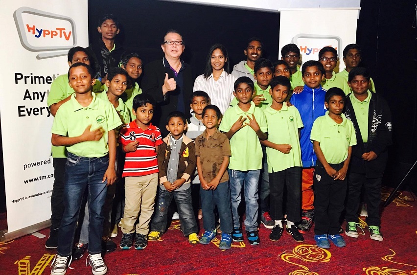 Hypp TV Brings Deepavali Happiness To Agathians Shelter ! - Let's Roll ...