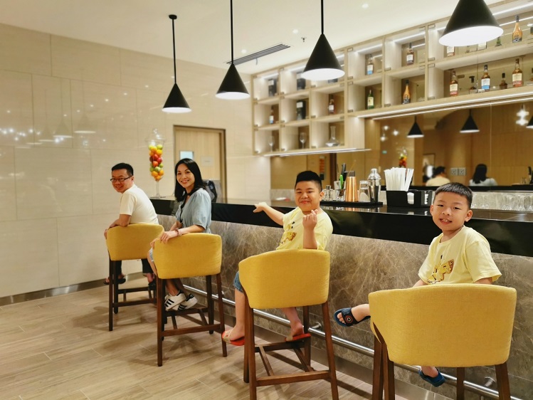 Family Bonding Staycation at Courtyard by Mariott Setia Alam - Let's ...