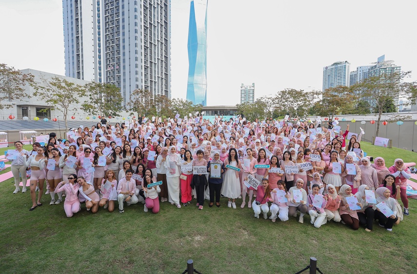 Malaysia Book of Records: Sunplay Skin Aqua Organises Largest Sunscreen ...